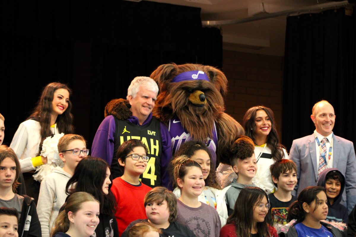 Orem teacher, ‘massive Jazz fan’ receives Most Valuable Educator award from NBA team | News ...